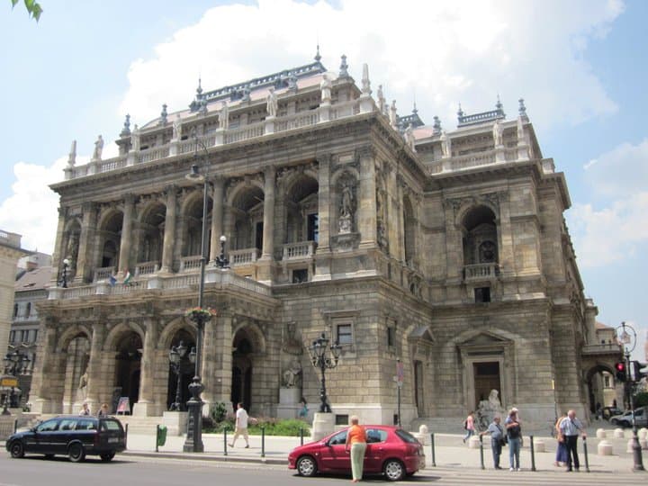 48 Hours in Budapest: Where To Stay, What To Do & Where To Eat