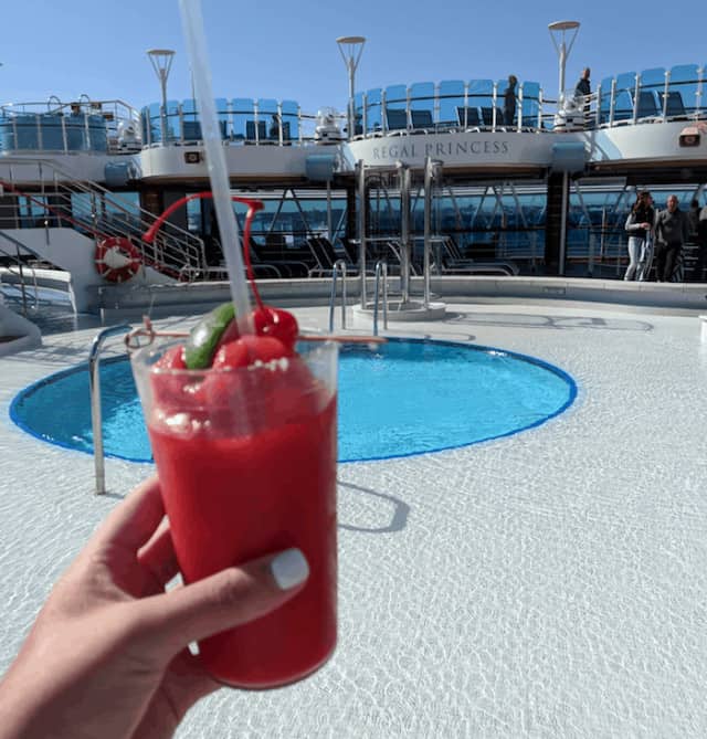 Regal Princess: A Complete Guide to On-Board Dining