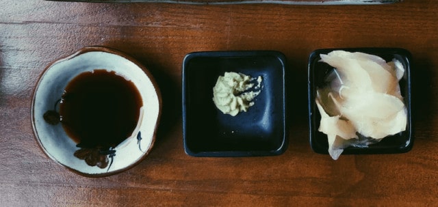 How to Eat Sushi For Beginners (inc What, Why & other FAQs!)